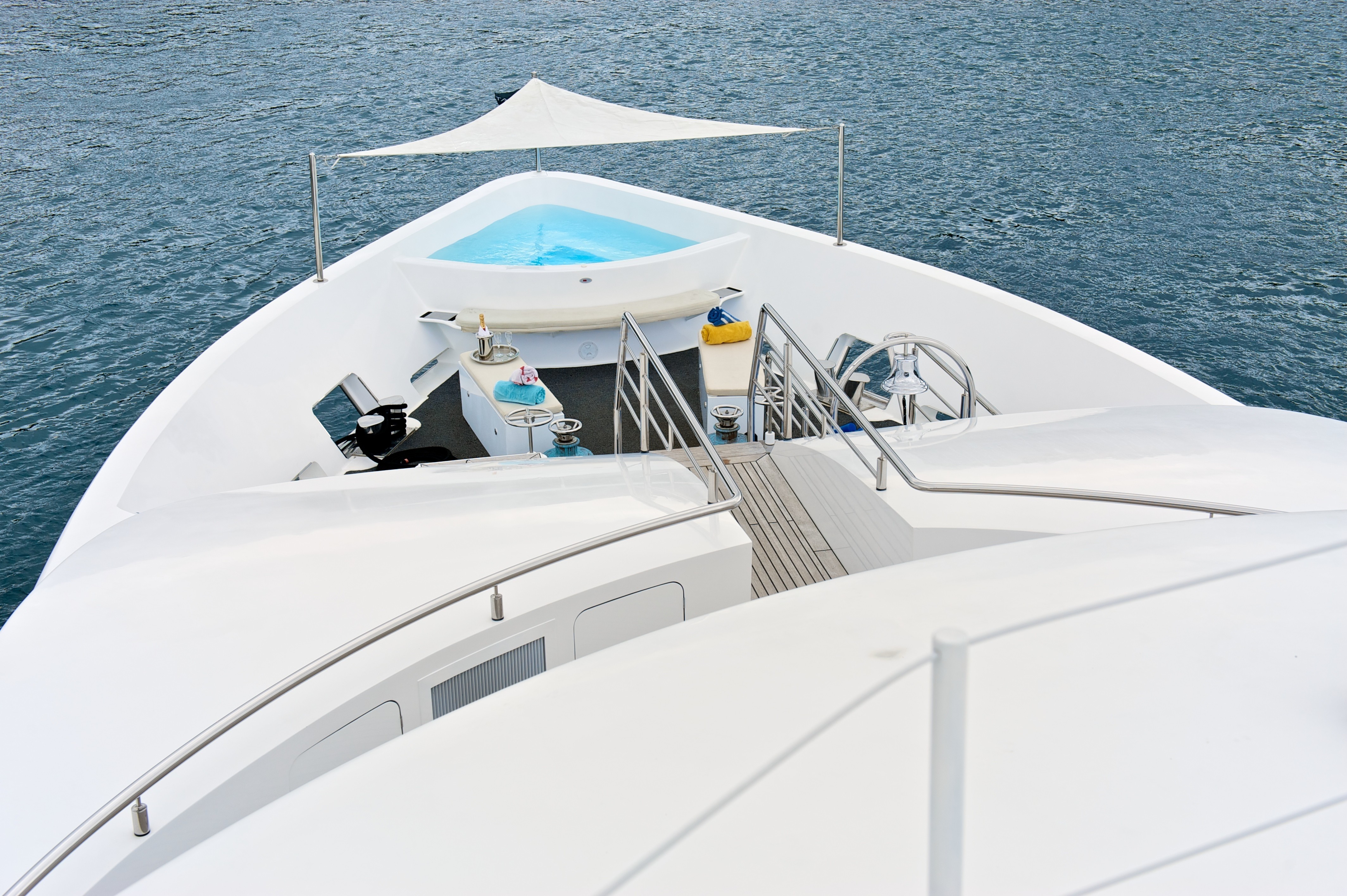 TANGO Yacht Charter Details, Austal Motor Yacht | CHARTERWORLD Luxury ...